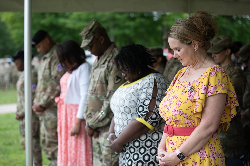 DVIDS - Images - 10th MDSB holds change of responsibility [Image 4 of 12]