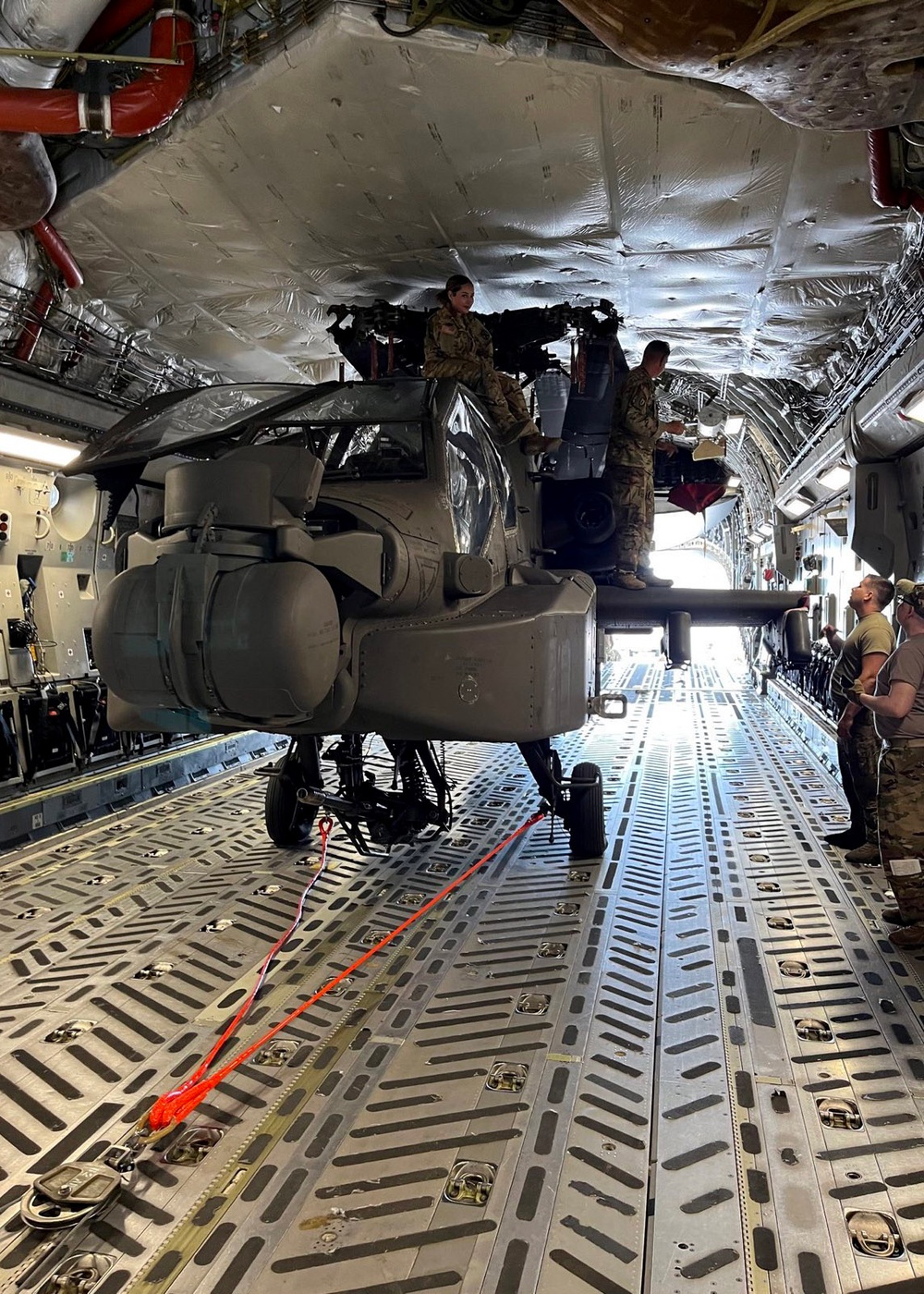 DVIDS - Images - 105th Loadmasters Train With Blackhawks [Image 2 of 5]