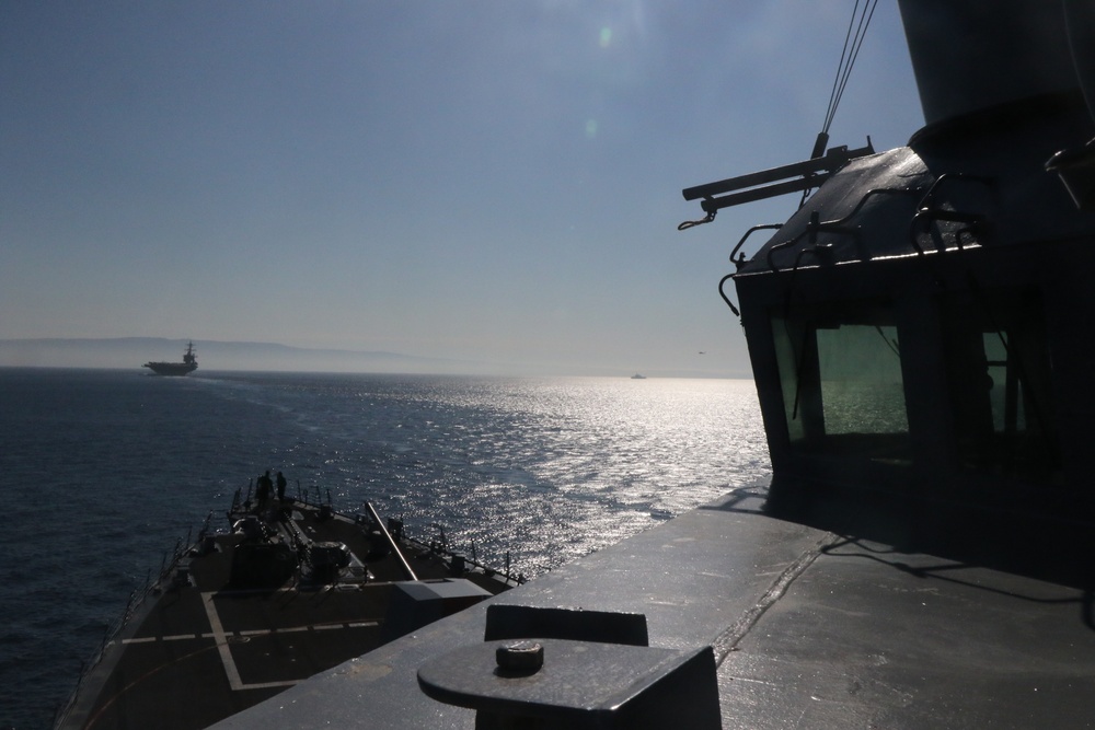 DVIDS - Images - USS William P. Lawrence Sails in Formation [Image 2 of 2]