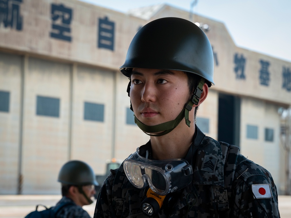 DVIDS - Images - MG23: U.S., JASDF hone in-flight care skills [Image 8 ...