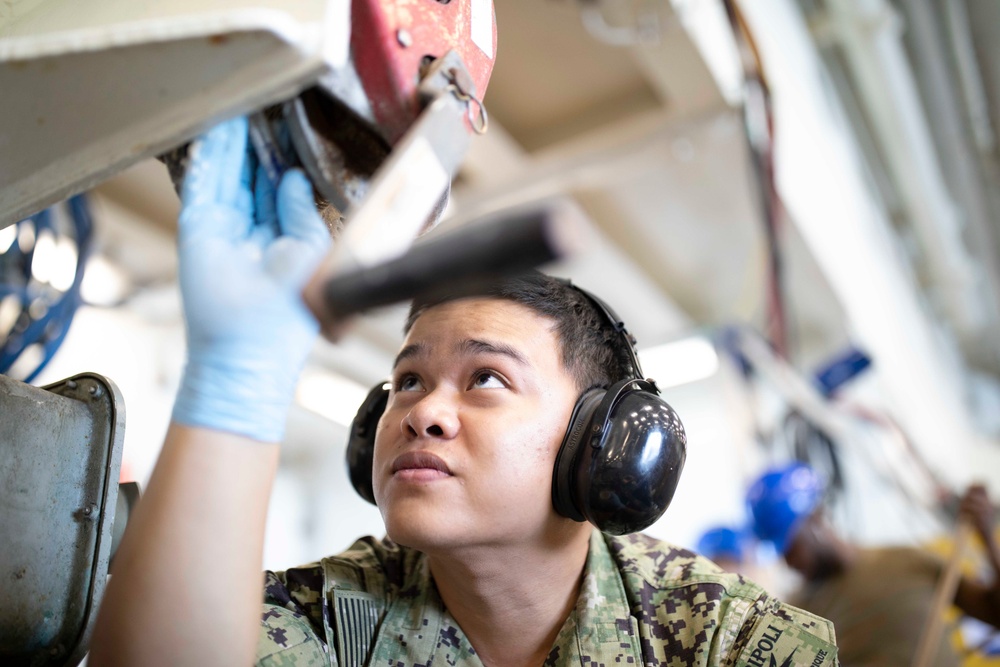 DVIDS - Images - Tripoli Maintenance [Image 2 of 7]