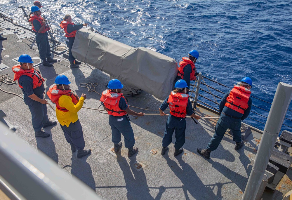 DVIDS - Images - USS Howard (DDG 83) Seamanship Training Team/ Man ...