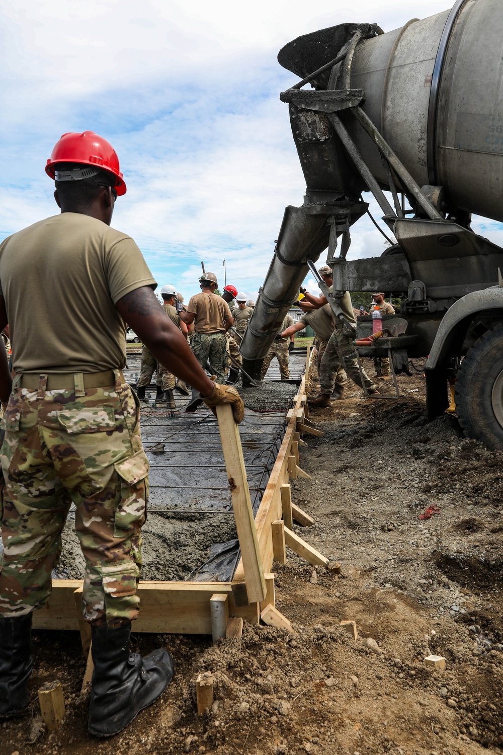 DVIDS - Images - Army Engineers lay the foundation for future Tamiok Strikes [Image 4 of 9]