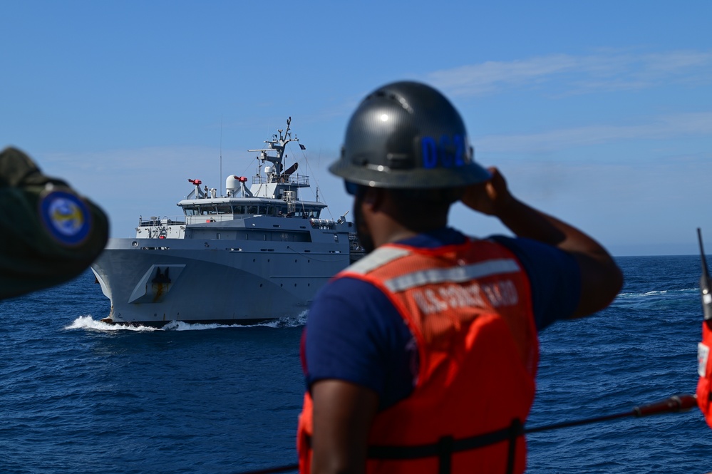DVIDS - Images - U.S. Coast Guard Cutter Forward (WMEC 911) conducts a ...