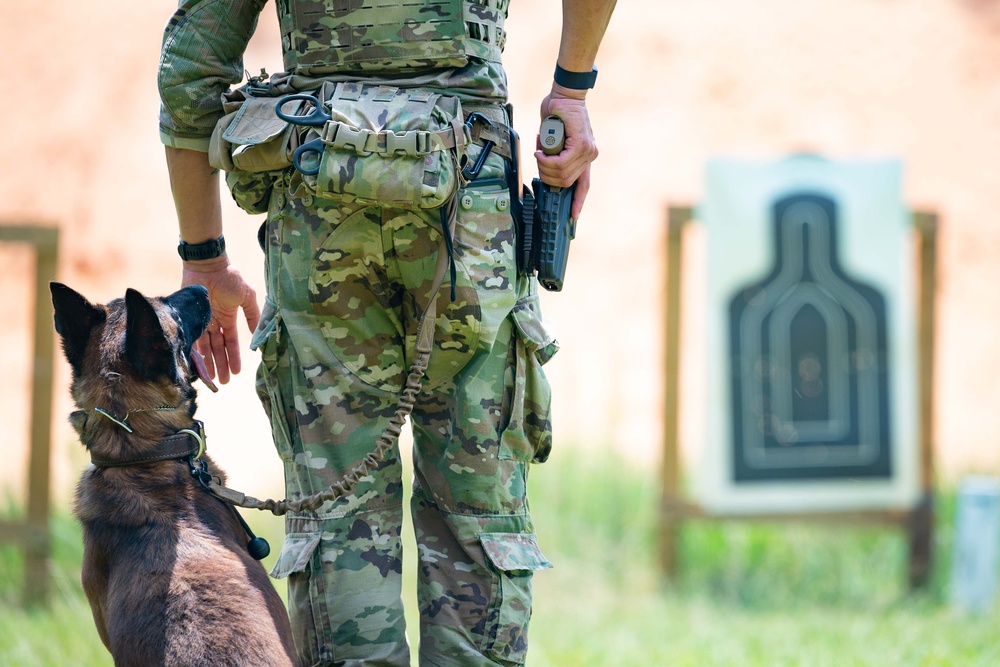 DVIDS - Images - Team Shaw K-9 unit attends joint training at Ft ...