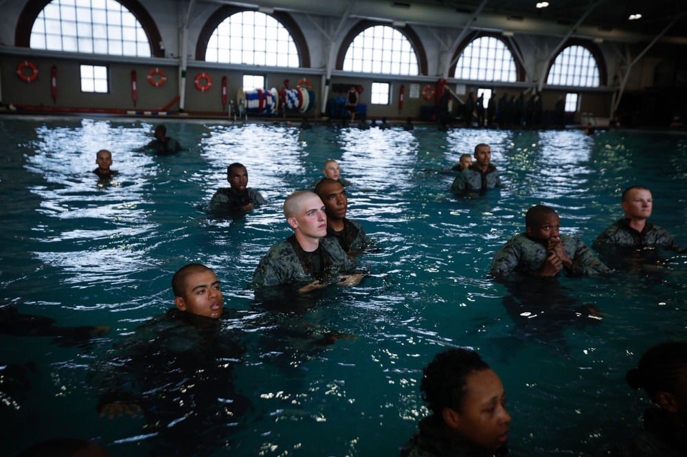 DVIDS - Images - Bravo Company Swim Week [Image 6 of 6]