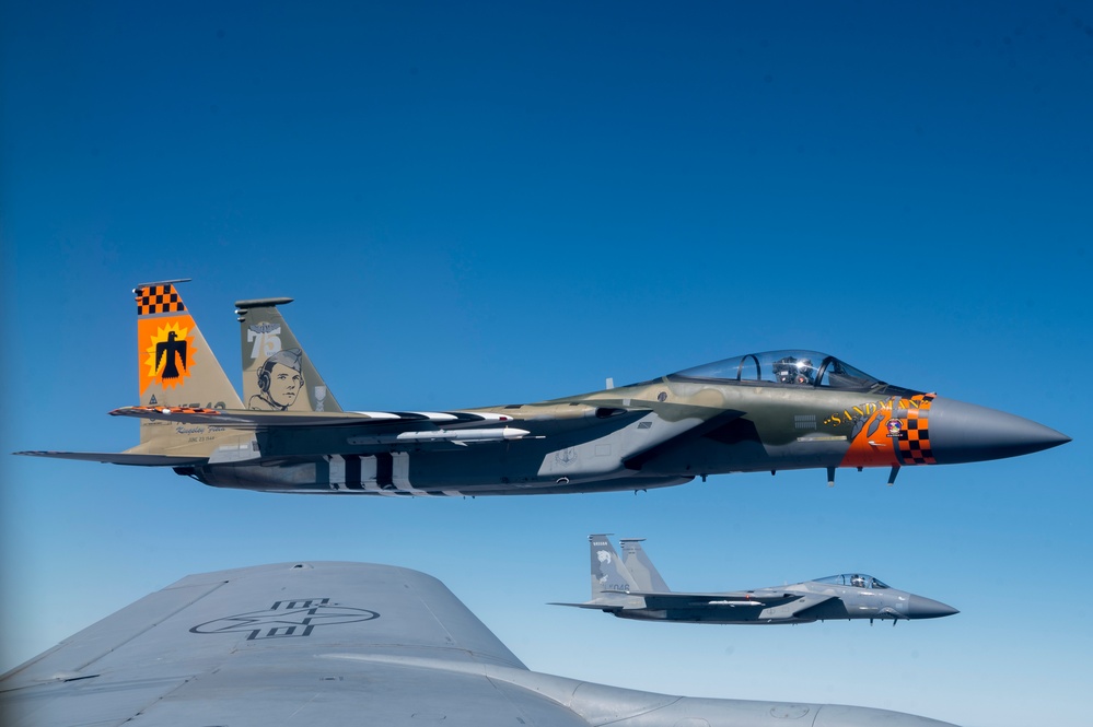 DVIDS - Images - 97th ARS Hosts ROTC Incentive Flight [Image 1 of 6]