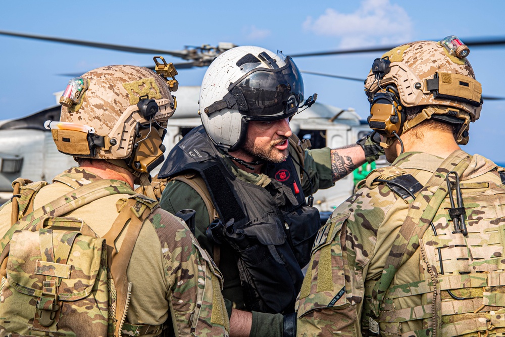DVIDS - Images - Members of EODMU 5 conduct fast-rope exercises aboard ...
