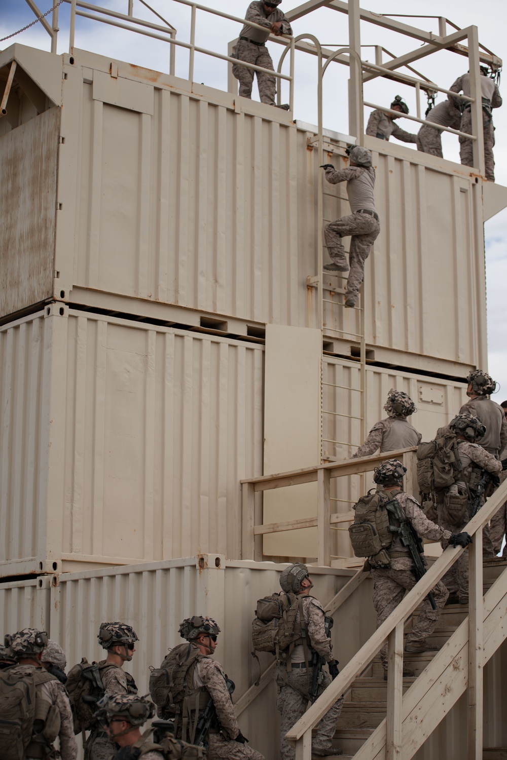 DVIDS - Images - BLT 1/5 Conducts Fast Rope Training at RUT [Image 5 of 6]