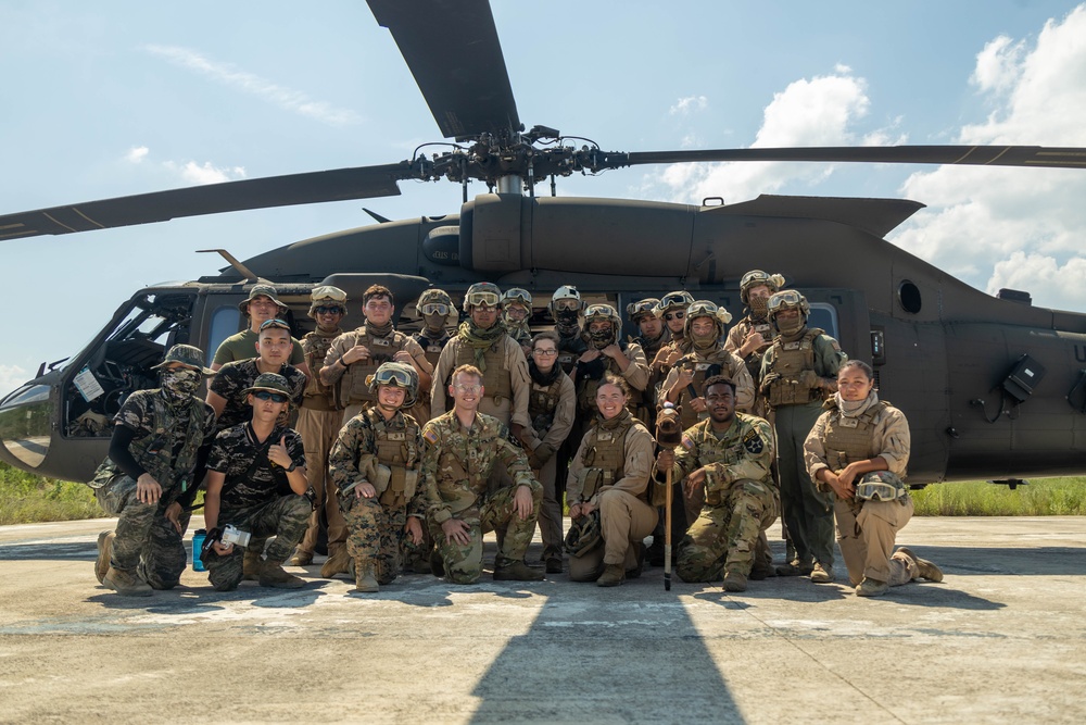 DVIDS - Images - KMEP 23.3 | Marines with 3rd LSB conduct HST ...