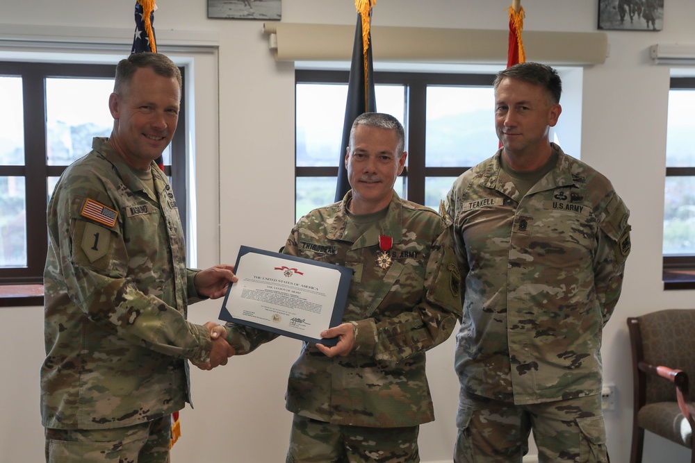 DVIDS - Images - Brig. Gen. Thibodeau receives Legion of Merit [Image 1 ...