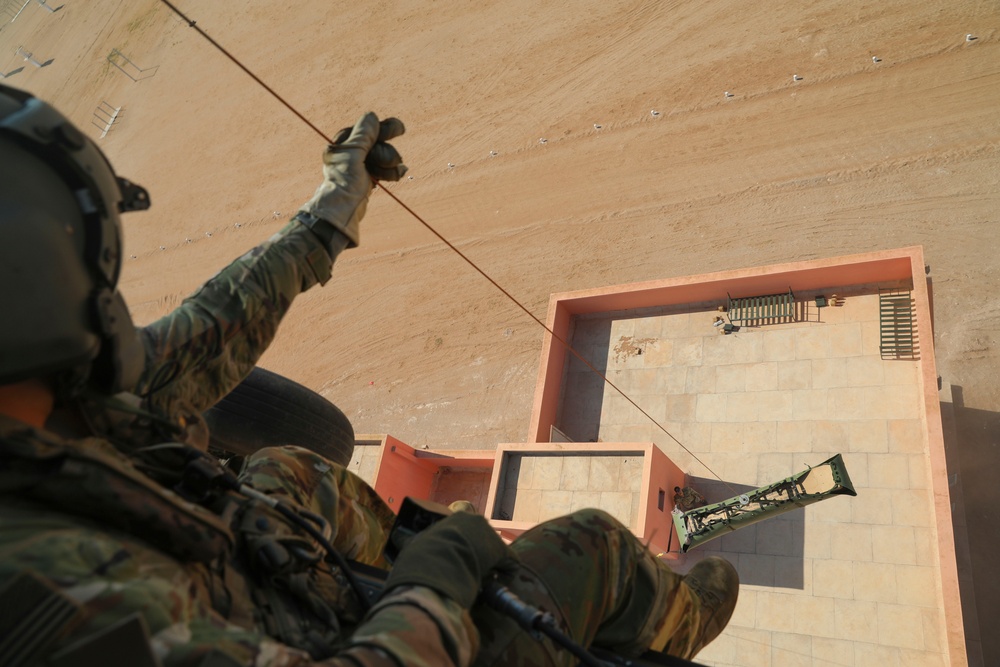 DVIDS - Images - 1-111th Medical Aviation conducts simulated hoist and ...