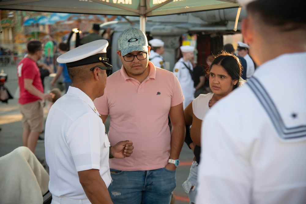 DVIDS - Images - NMCB 4 Sailors interact with locals at Utah State Fair [Image 1 of 2]
