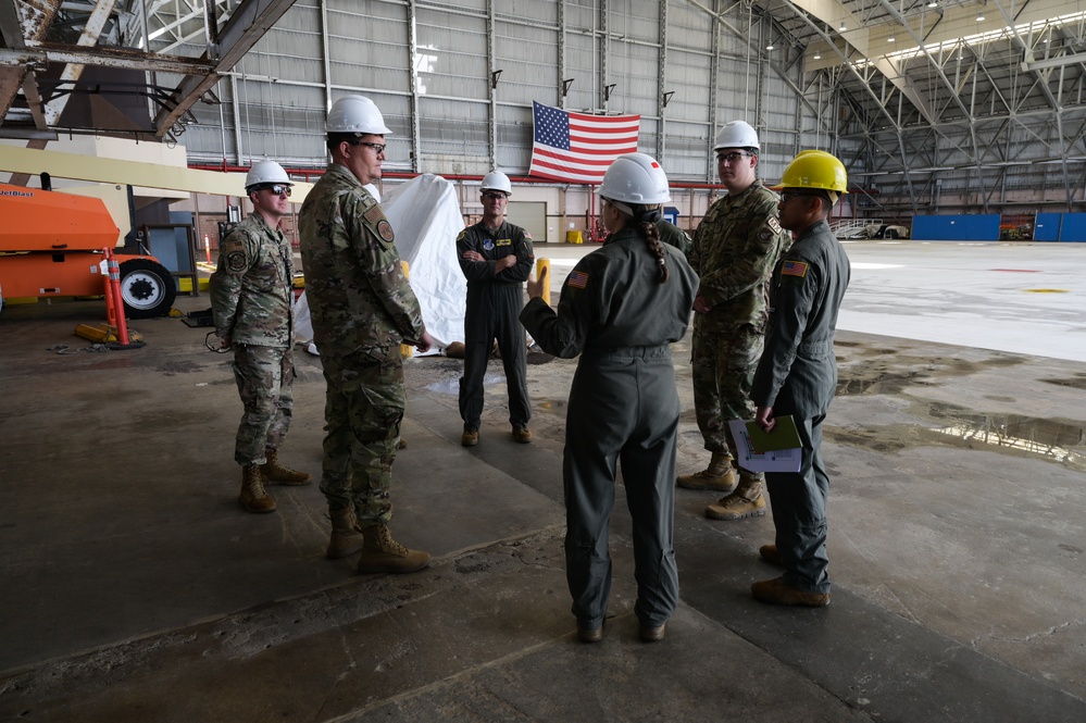 DVIDS - Images - OSD Joint Base director visits Hickam [Image 4 of 4]