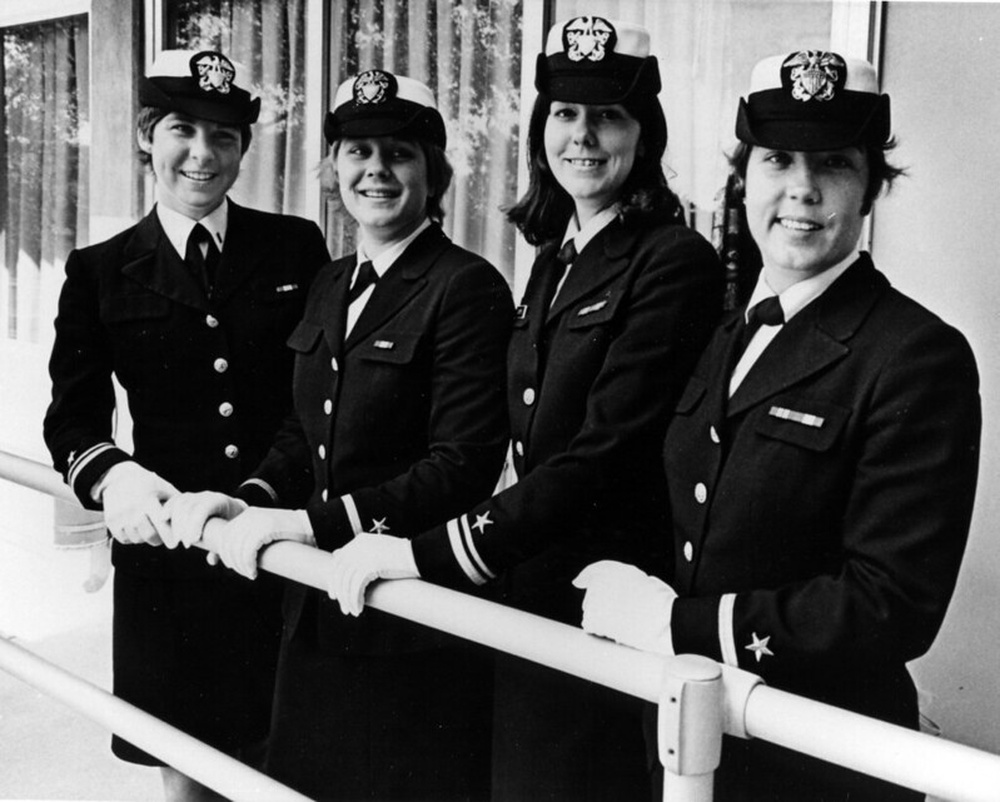 DVIDS - Images - Celebrating 50 years of women in Naval Aviation: A ...
