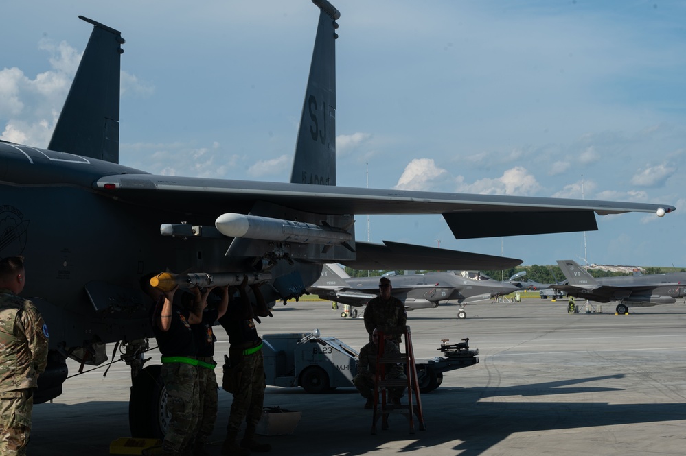 DVIDS - Images - William Tell F-15 Weapons Load Competition [Image 4 of 5]
