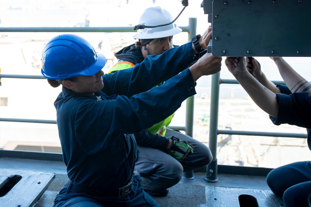 DVIDS - Images - Missile Launcher Installation [Image 3 of 6]