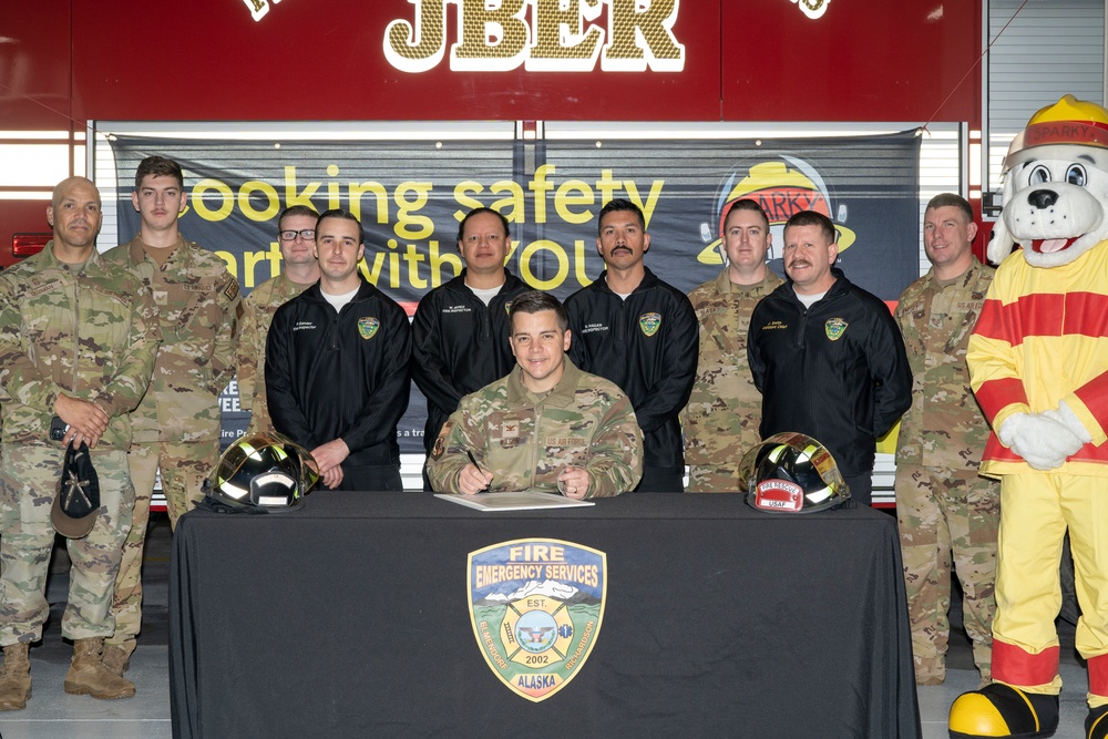 DVIDS - Images - JBER and 673d ABW commander signs Fire Prevention Week ...