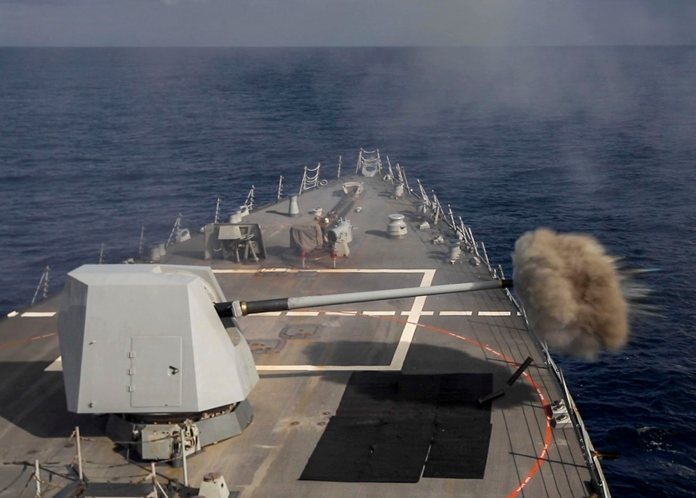 DVIDS - Images - USS John Finn (DDG 113) Conducts Live-Fire Gunnery ...