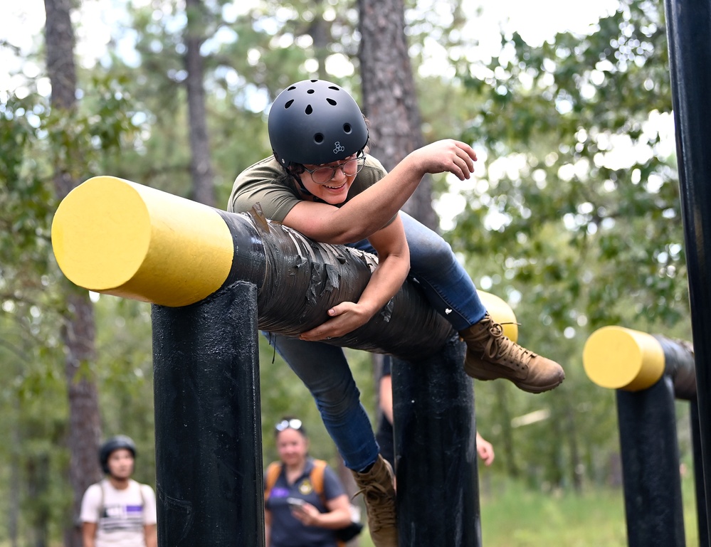 DVIDS - Images - USAJFKSWCS Conducts Annual Spouse Q-Course [Image 9 of 18]