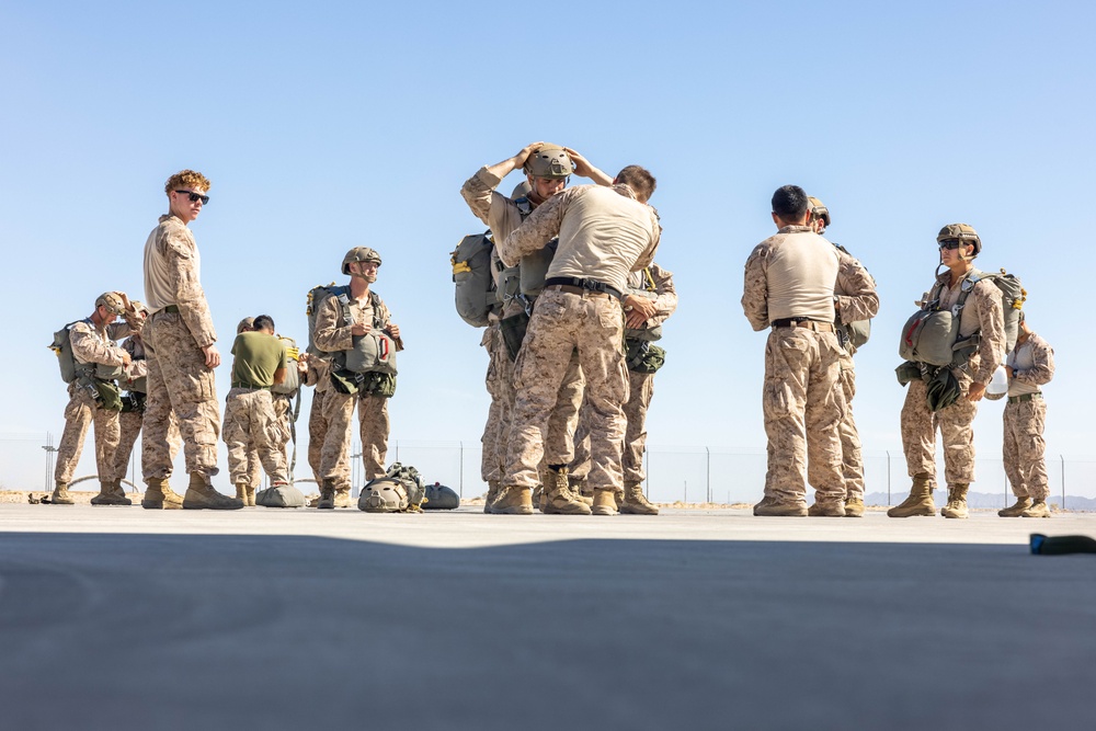 DVIDS - Images - KC-130J Hercules static line airborne operations ...
