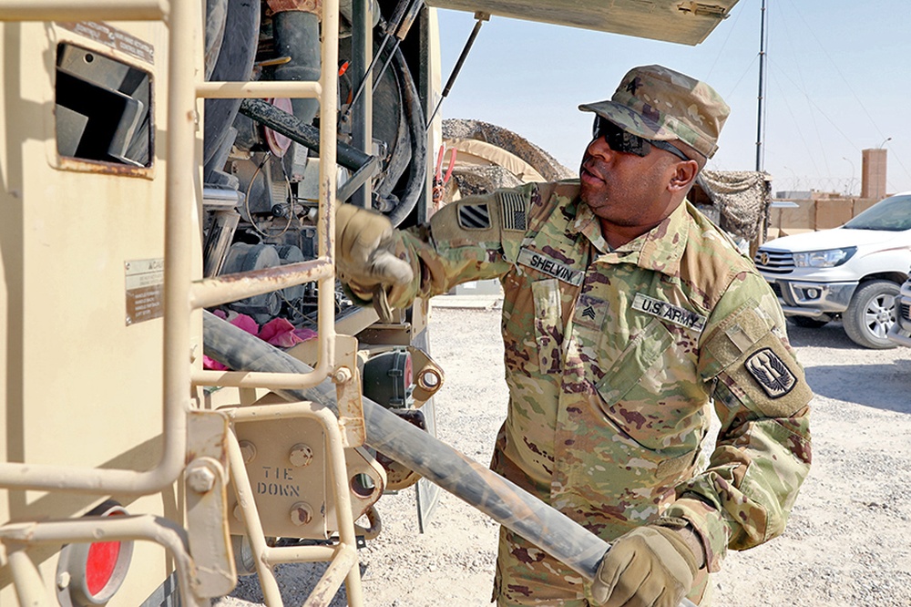 DVIDS - Images - Maintenance Check [Image 7 of 16]