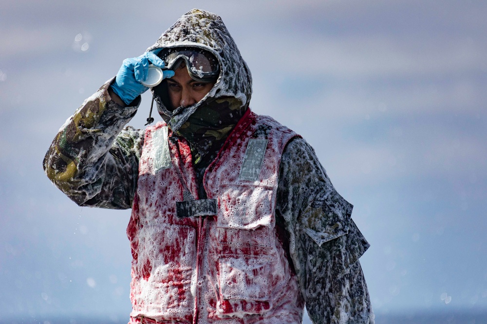 DVIDS - Images - Abraham Lincoln conducts flight deck AFFF tests [Image ...