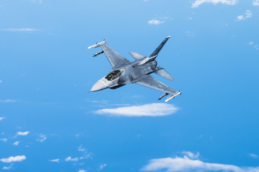 DVIDS - Images - 50th ARS fuels 482nd FW fighting falcons [Image 1 of 4]