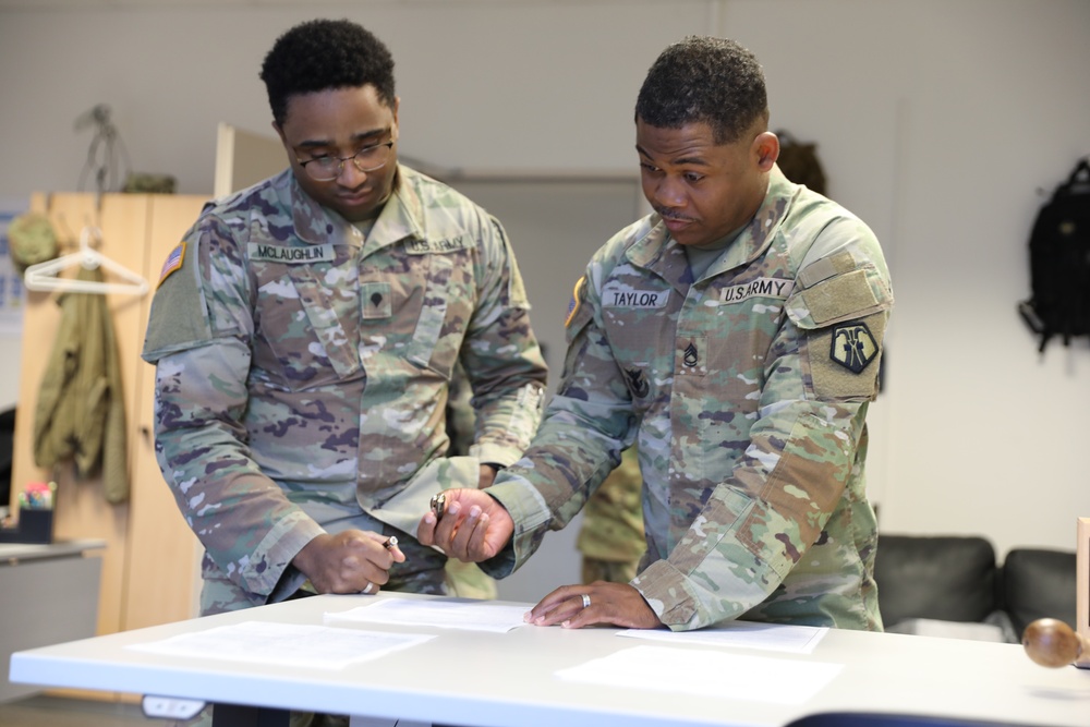 DVIDS - Images - Reserve Soldiers Re-Up in Europe [Image 3 of 4]