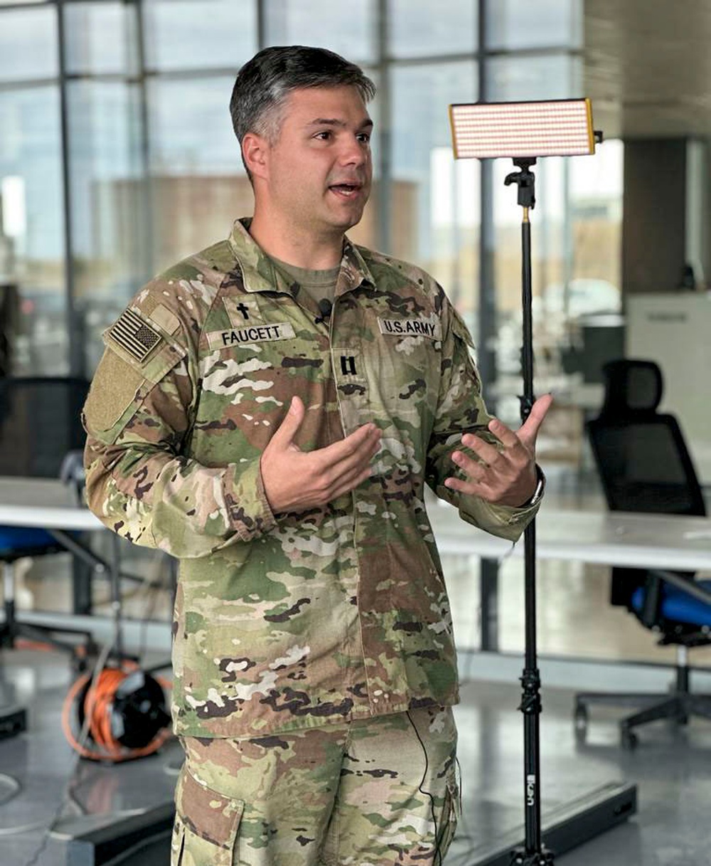 DVIDS - Images - 329th Movement Control Team - Command Team Visit ...