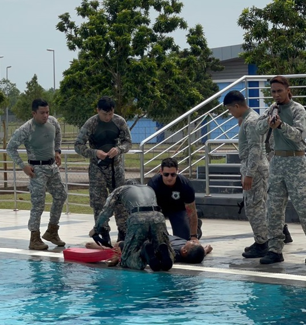 DVIDS - News - Malaysia Special Task and Rescue, US Civil Affairs ...