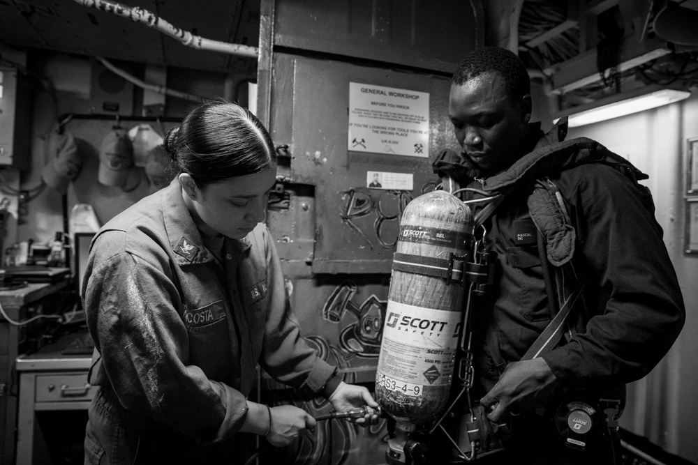 DVIDS - Images - USS Normandy Daily Operations [Image 4 of 4]