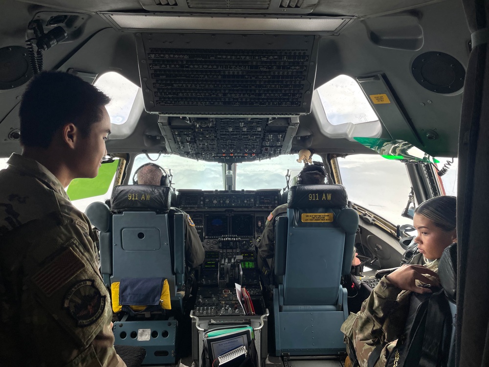 DVIDS - Images - ROTC Detachment 730 takes flight at 911th AW [Image 5 ...