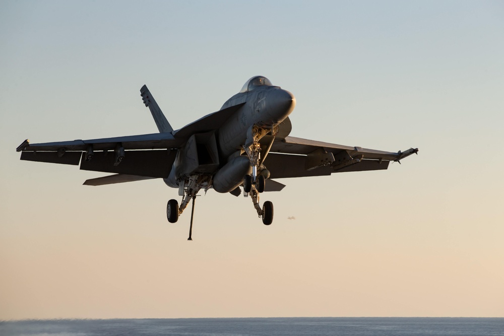 DVIDS - Images - Routine Flight Operations [Image 1 of 7]