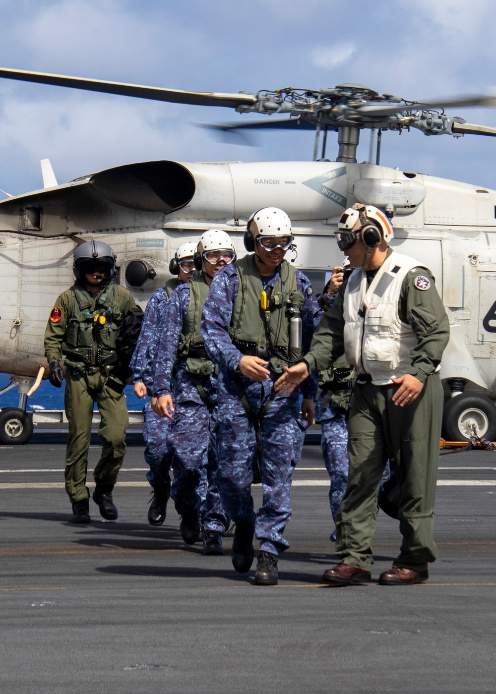 DVIDS - Images - JMSDF Rear Adm. Kazushi Yokota Visits USS Carl Vinson ...