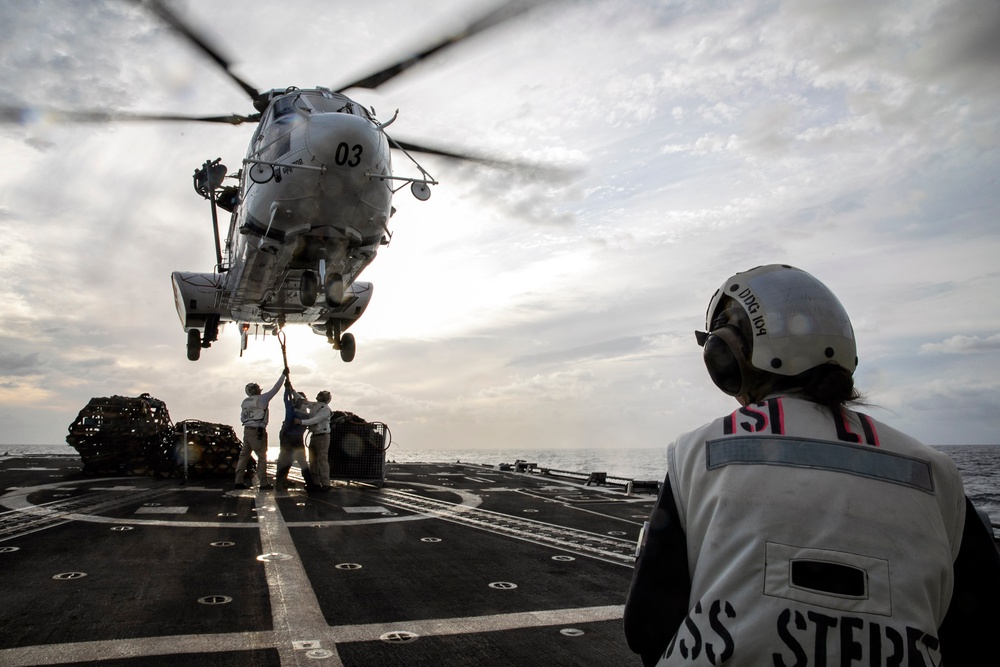 DVIDS - Images - Sterett participates in VERTREP with USNS Charles Drew ...