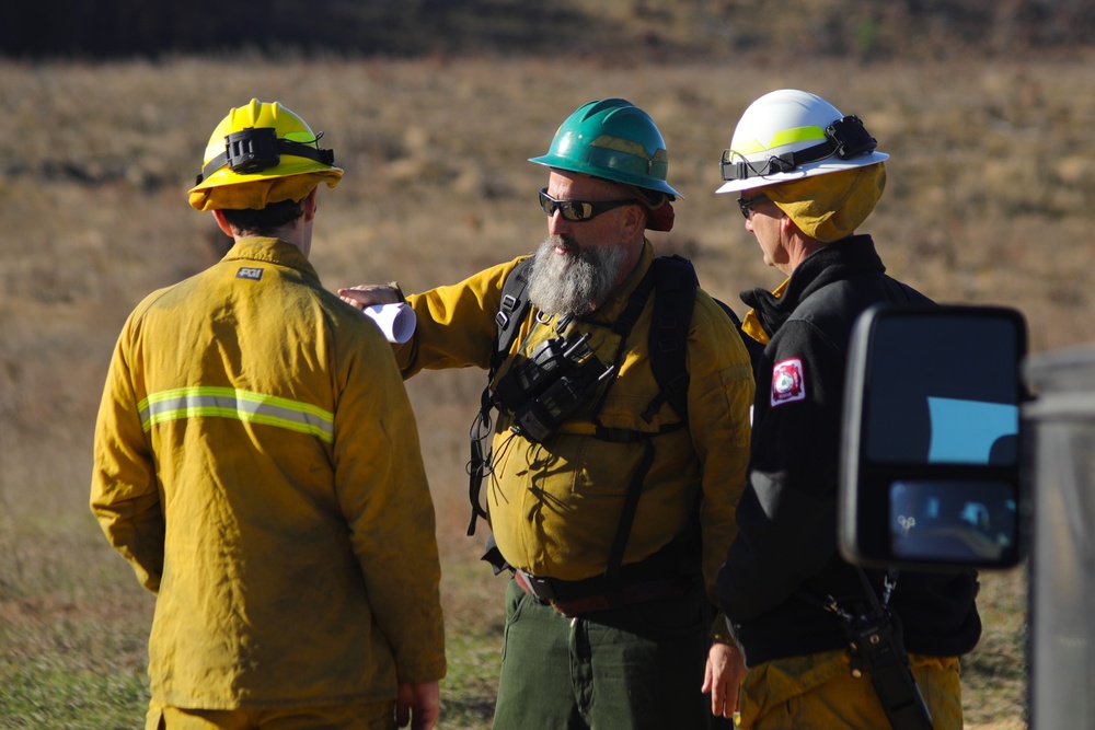 DVIDS - Images - Fort McCoy prescribed burn team manages mid-November ...
