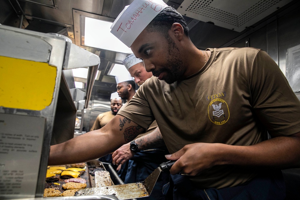 DVIDS - Images - Sterett FCPOA Serves Food [Image 2 of 3]