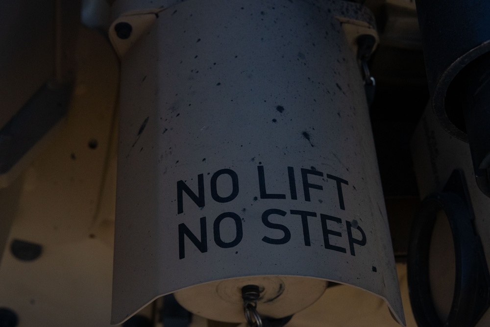 DVIDS - Images - IBX30 utilizes new technology for an unmanned convoy ...