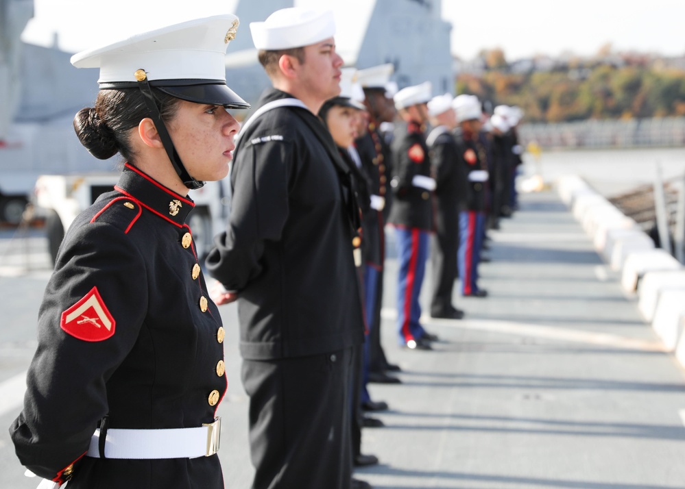DVIDS - Images - USS New York (LPD 21) Pulls into Manhattan Cruise ...