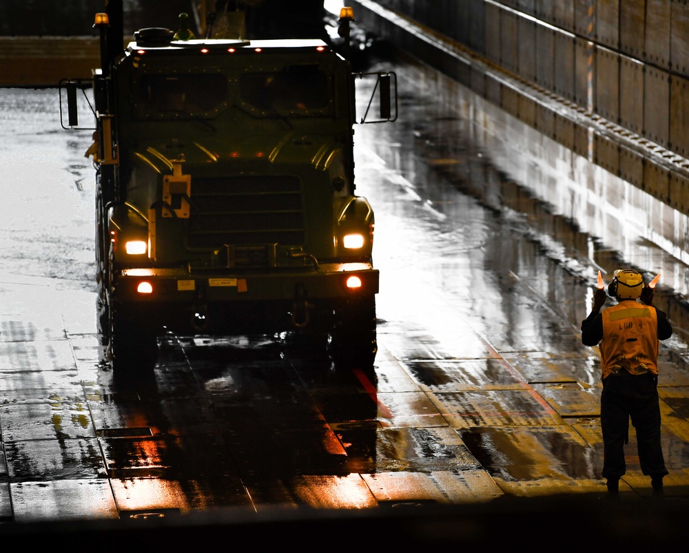 DVIDS - Images - Boxer Amphibious Operations Brings Aboard Cargo [Image ...