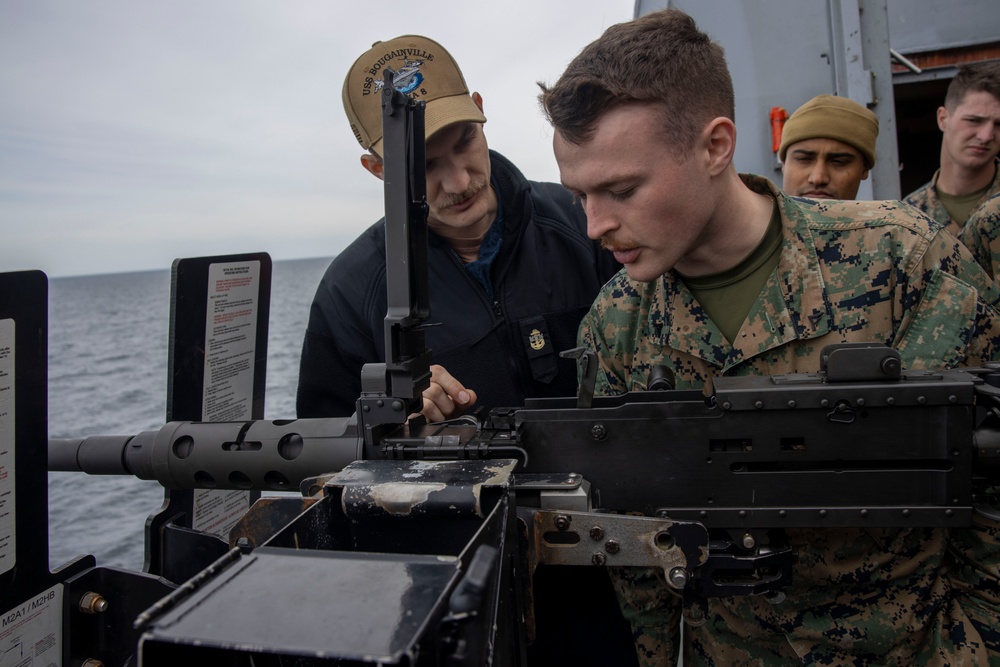 DVIDS - Images - Marines familiarize themselves with machine guns ...