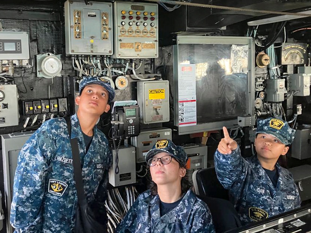 DVIDS - News - USS Shoup Conducts Saipan Port Visit