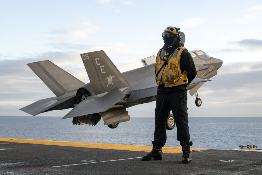 DVIDS - Images - F-35B Lightning II Take Off from USS Boxer for Strike ...