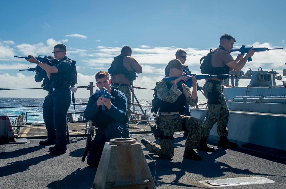 DVIDS - Images - USS Hopper (DDG 70) Sailors Conduct VBSS Drills [Image ...