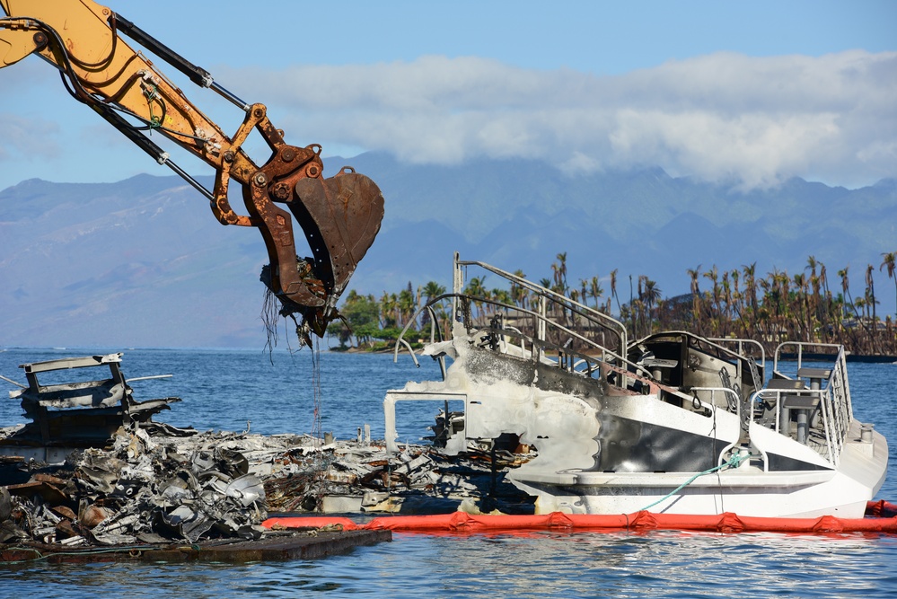 DVIDS - Images - US Coast Guard oversees Western Maui Wildfires ...
