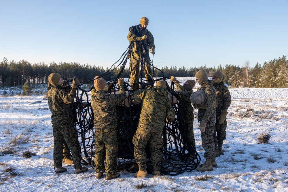 DVIDS - Images - CLB-6 and Finnish Service Members Conduct Helicopter ...