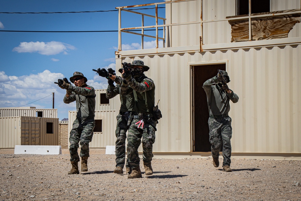 DVIDS - Images - U.S. Marines and Republic of Korea Marines conduct a ...