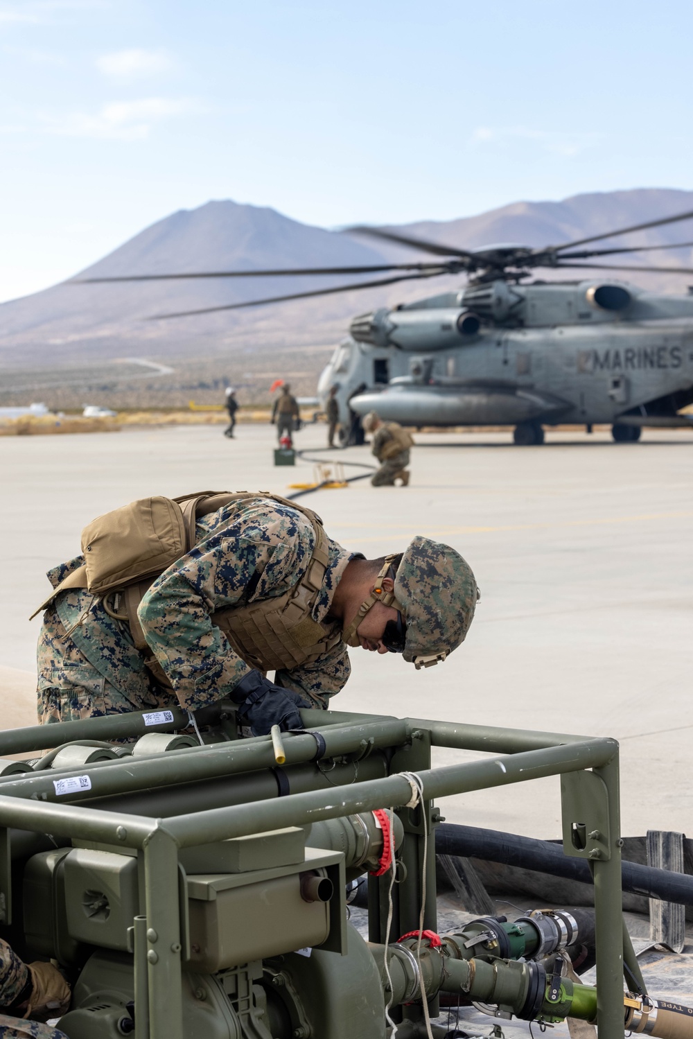 DVIDS - Images - Steel Knight 23.2: CH-53E Super Stallion FARP ...