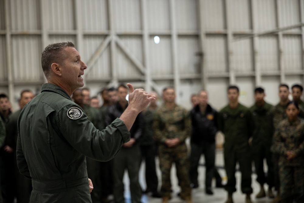 DVIDS - Images - Steel Knight 23.2: 1st MARDIV, 3rd MAW commanders fly ...